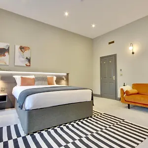 Orange Grove Hotel & Gardens Sarisbury Green: 3 star Hotel with a ...